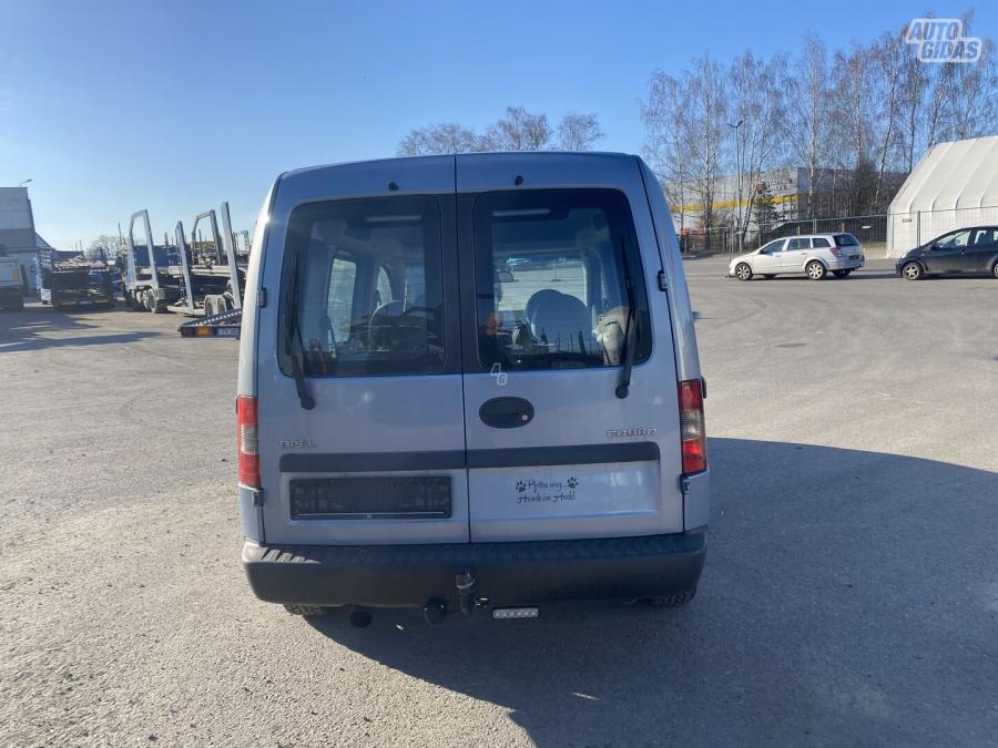 Pelēks Opel Combo 2004 Vilkaviškis, ar dzinēja tilpumu 1.60 L un nobraukumu 213 tūkst. km par 2550 €, foto 8 vietnē AUTOMOTO.COM.LV