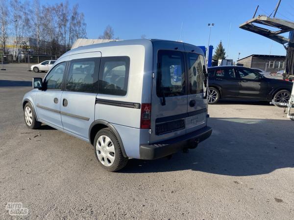 Grey Opel Combo 2004 in Vilkaviskis, with an engine capacity of 1.60 L and mileage of 213 thousand km for 2550 €, photo 8 on AUTOMOTO.COM.LV