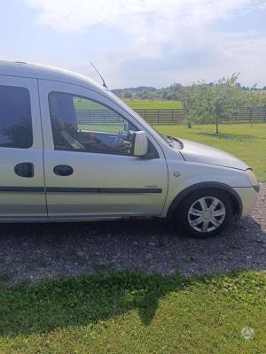 Grey Opel Combo 2004 in Kelme, with an engine capacity of 1.69 L and mileage of 368 thousand km for 600 €, photo 5 on AUTOMOTO.COM.LV