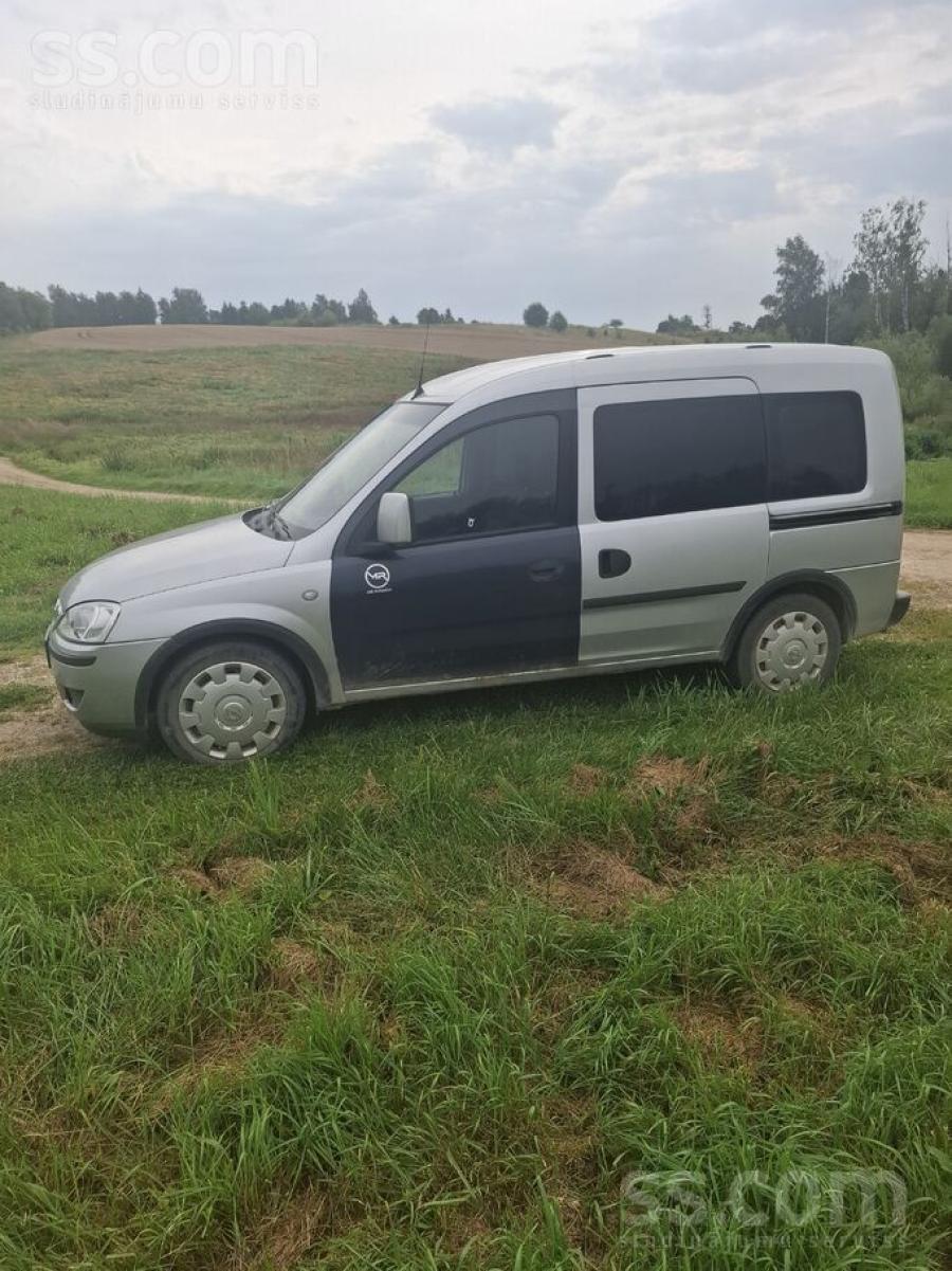 Pelēks Opel Combo 2006 Daugavpils, ar dzinēja tilpumu 1.70 L un nobraukumu 347 tūkst. km par 1800 €, foto 3 vietnē AUTOMOTO.COM.LV