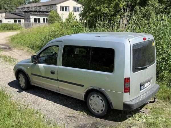 Pelēks Opel Combo 2007 Jūrmala, ar dzinēja tilpumu 1.40 L un nobraukumu 217 tūkst. km par 1200 €, foto 4 vietnē AUTOMOTO.COM.LV