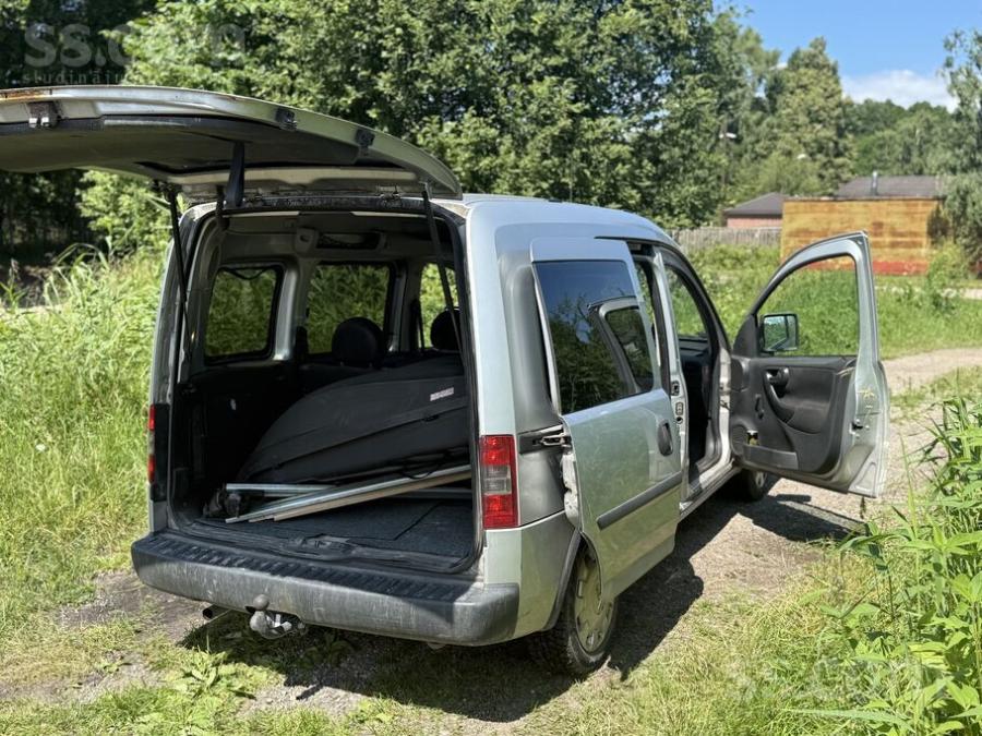 Pelēks Opel Combo 2007 Jūrmala, ar dzinēja tilpumu 1.40 L un nobraukumu 217 tūkst. km par 1200 €, foto 7 vietnē AUTOMOTO.COM.LV