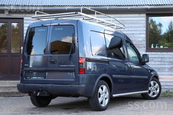 Opel Combo 2007 in Valmiera on AUTOMOTO.COM.LV Grey Opel Combo 2007 in Valmiera, with an engine capacity of 1.70 L and mileage of 203 thousand km for 2700 €, photo 4 on AUTOMOTO.COM.LV