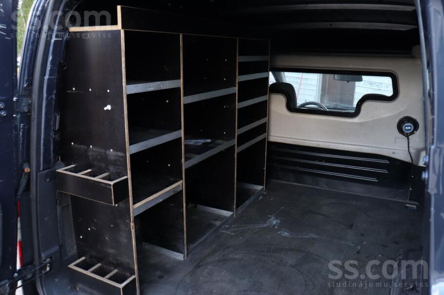 Grey Opel Combo 2007 in Valmiera, with an engine capacity of 1.70 L and mileage of 203 thousand km for 2700 €, photo 10 on AUTOMOTO.COM.LV