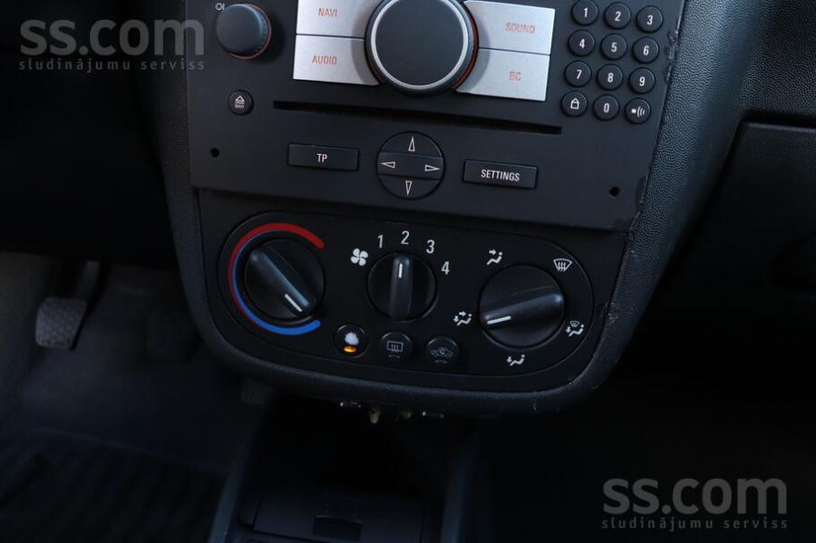 Grey Opel Combo 2007 in Valmiera, with an engine capacity of 1.70 L and mileage of 203 thousand km for 2700 €, photo 14 on AUTOMOTO.COM.LV