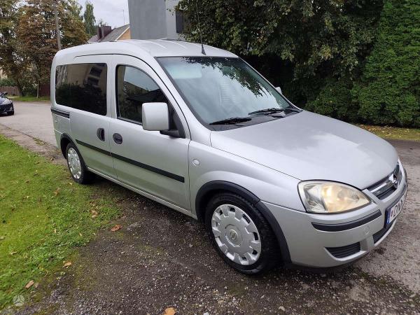 Opel Combo 2008 Panevēža vietnē Pelēks Opel Combo 2008 Panevēža, ar dzinēja tilpumu 1.25 L un nobraukumu 400 tūkst. km par 1650 €, foto 4 vietnē AUTOMOTO.COM.LV