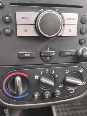 Grey Opel Combo 2008 in Panevezys, with an engine capacity of 1.25 L and mileage of 400 thousand km for 1650 €, photo 8 on AUTOMOTO.COM.LV