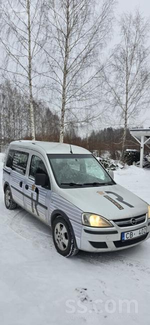Pelēks Opel Combo 2010 Jelgava, ar dzinēja tilpumu 1.70 L un nobraukumu 487 tūkst. km par 1600 €, foto  vietnē AUTOMOTO.COM.LV