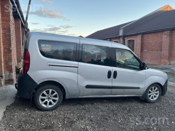 Pelēks Opel Combo 2013 Daugavpils, ar dzinēja tilpumu 1.60 L un nobraukumu 345 tūkst. km par 3500 €, foto 5 vietnē AUTOMOTO.COM.LV