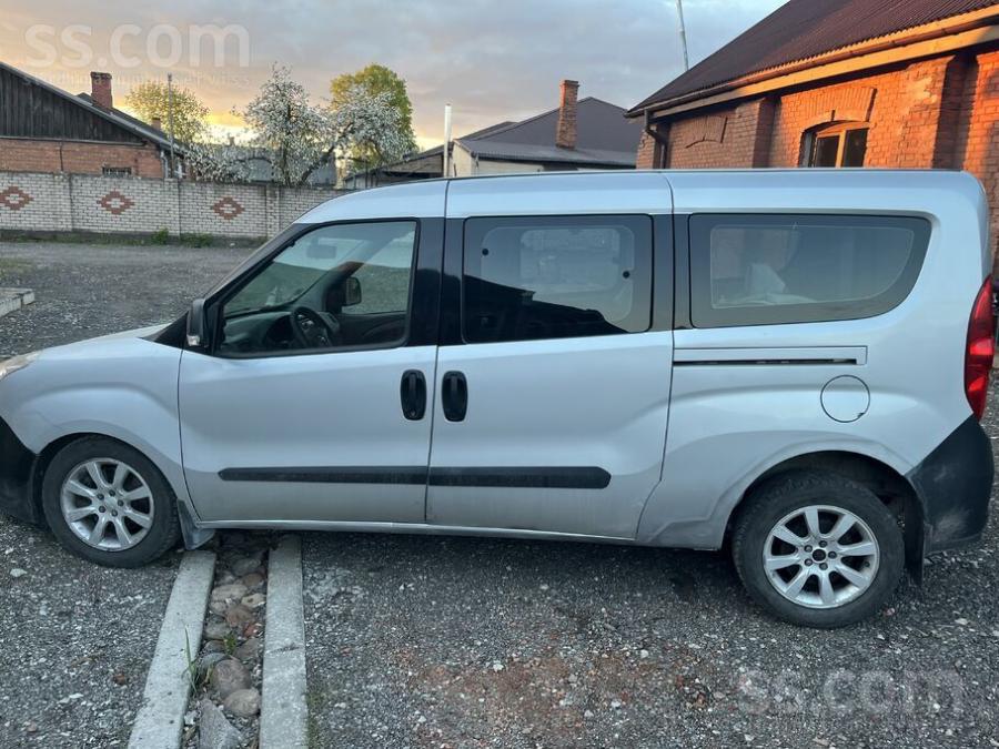 Pelēks Opel Combo 2013 Daugavpils, ar dzinēja tilpumu 1.60 L un nobraukumu 345 tūkst. km par 3500 €, foto 8 vietnē AUTOMOTO.COM.LV