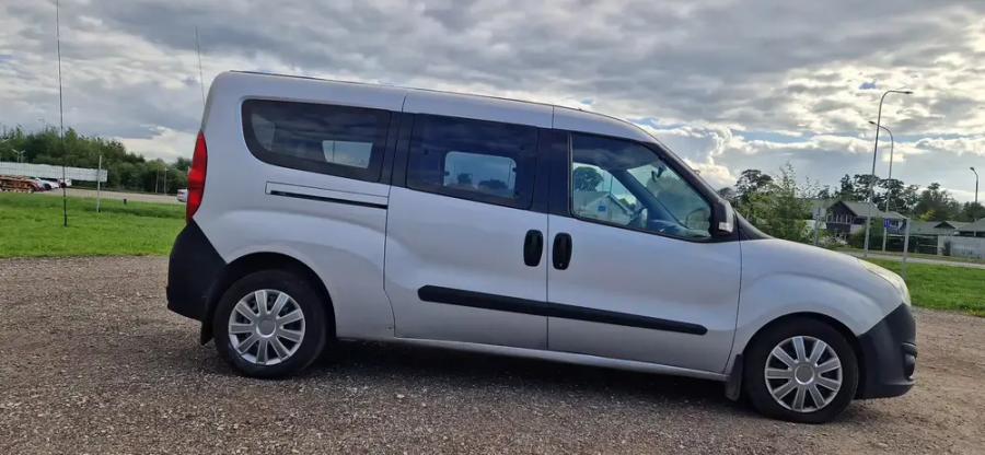 Grey Opel Combo 2013 in Daugavpils, with an engine capacity of 1.60 L and mileage of 341 thousand km for 2750 €, photo 7 on AUTOMOTO.COM.LV