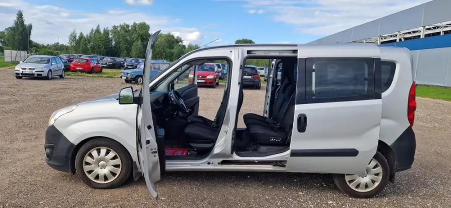 Grey Opel Combo 2013 in Daugavpils, with an engine capacity of 1.60 L and mileage of 341 thousand km for 2750 €, photo 25 on AUTOMOTO.COM.LV