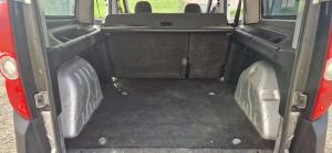 Grey Opel Combo 2013 in Daugavpils, with an engine capacity of 1.60 L and mileage of 341 thousand km for 2750 €, photo 28 on AUTOMOTO.COM.LV