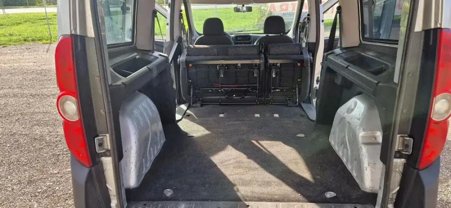 Grey Opel Combo 2013 in Daugavpils, with an engine capacity of 1.60 L and mileage of 341 thousand km for 2750 €, photo 29 on AUTOMOTO.COM.LV