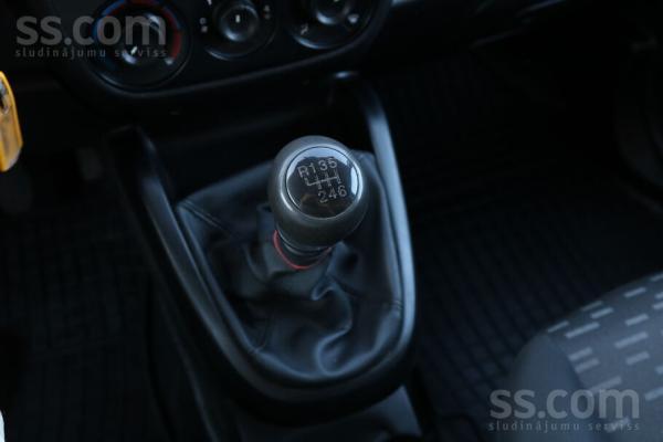 Pelēks Opel Combo 2013 Kuldīga, ar dzinēja tilpumu 1.60 L un nobraukumu 266 tūkst. km par 4550 €, foto 11 vietnē AUTOMOTO.COM.LV