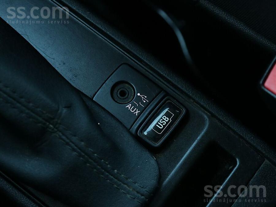 Grey Opel Combo 2013 in Kuldiga, with an engine capacity of 1.60 L and mileage of 266 thousand km for 4550 €, photo 16 on AUTOMOTO.COM.LV