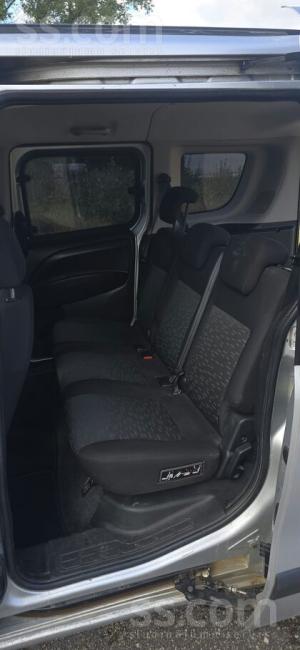 Grey Opel Combo 2014 in Rezekne, with an engine capacity of 1.30 L and mileage of 322 thousand km for 2800 €, photo 6 on AUTOMOTO.COM.LV