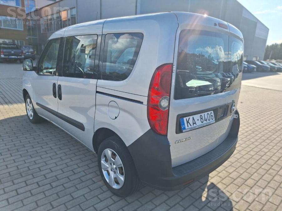 Grey Opel Combo 2015 in Riga, with an engine capacity of 1.30 L and mileage of 254 thousand km for 3900 €, photo 5 on AUTOMOTO.COM.LV