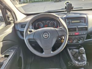 Grey Opel Combo 2015 in Riga, with an engine capacity of 1.30 L and mileage of 254 thousand km for 3900 €, photo 9 on AUTOMOTO.COM.LV