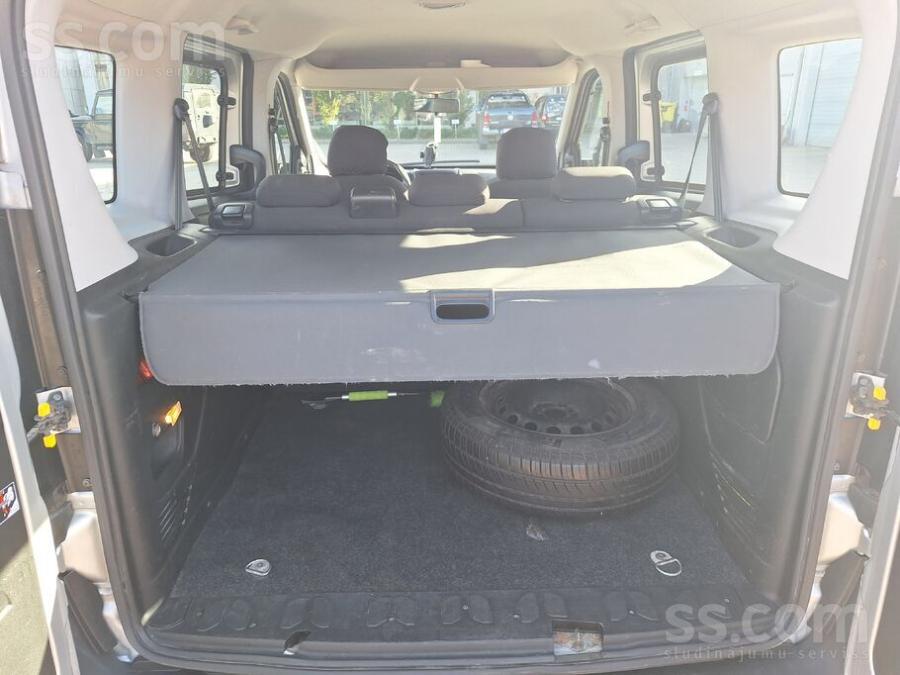 Grey Opel Combo 2015 in Riga, with an engine capacity of 1.30 L and mileage of 254 thousand km for 3900 €, photo 11 on AUTOMOTO.COM.LV