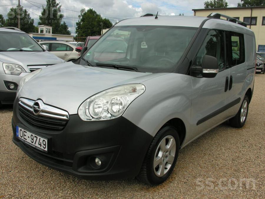 Grey Opel Combo 2017 in Riga, with an engine capacity of 1.60 L and mileage of 78 thousand km for 6950 €, photo 1 on AUTOMOTO.COM.LV