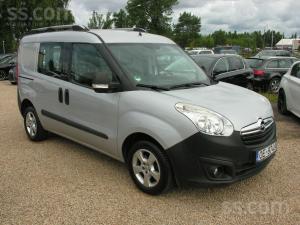 Grey Opel Combo 2017 in Riga, with an engine capacity of 1.60 L and mileage of 78 thousand km for 6950 €, photo 3 on AUTOMOTO.COM.LV