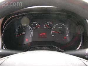 Grey Opel Combo 2017 in Riga, with an engine capacity of 1.60 L and mileage of 78 thousand km for 6950 €, photo 12 on AUTOMOTO.COM.LV
