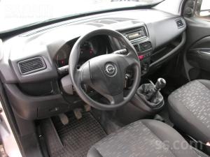 Grey Opel Combo 2017 in Riga, with an engine capacity of 1.60 L and mileage of 78 thousand km for 6950 €, photo 13 on AUTOMOTO.COM.LV