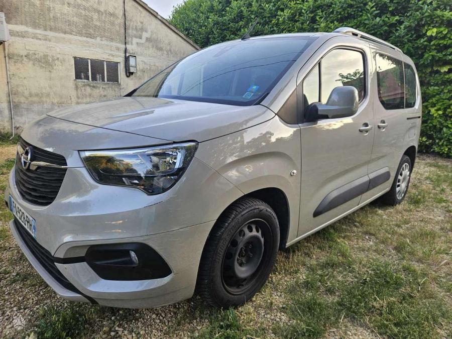 Pelēks Opel Combo 2018 Tauragė, ar dzinēja tilpumu 1.50 L un nobraukumu 147 tūkst. km par 8200 €, foto 1 vietnē AUTOMOTO.COM.LV
