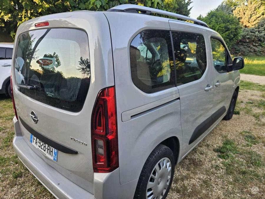 Pelēks Opel Combo 2018 Tauragė, ar dzinēja tilpumu 1.50 L un nobraukumu 147 tūkst. km par 8200 €, foto 6 vietnē AUTOMOTO.COM.LV