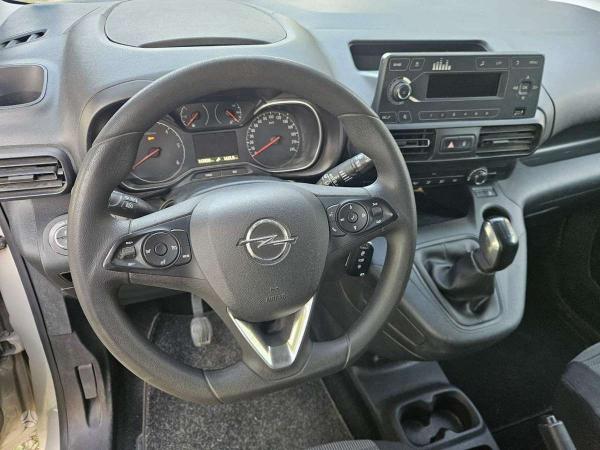 Pelēks Opel Combo 2018 Tauragė, ar dzinēja tilpumu 1.50 L un nobraukumu 147 tūkst. km par 8200 €, foto 10 vietnē AUTOMOTO.COM.LV