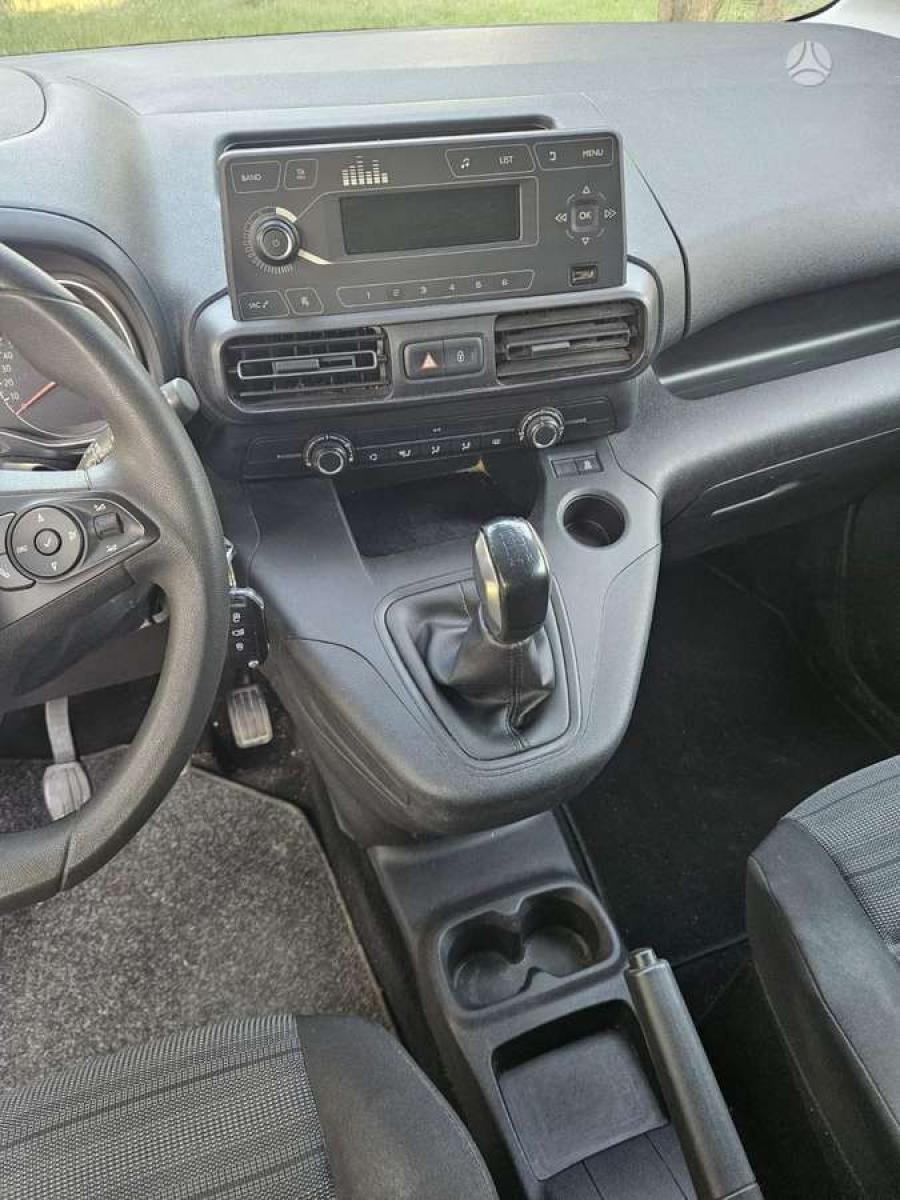 Pelēks Opel Combo 2018 Tauragė, ar dzinēja tilpumu 1.50 L un nobraukumu 147 tūkst. km par 8200 €, foto 12 vietnē AUTOMOTO.COM.LV