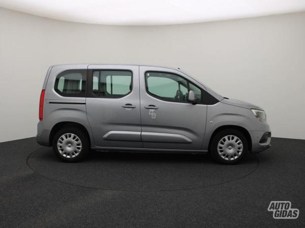 Grey Opel Combo 2019 in Vilnius, with an engine capacity of 1.50 L and mileage of 166 thousand km for 12999 €, photo 9 on AUTOMOTO.COM.LV