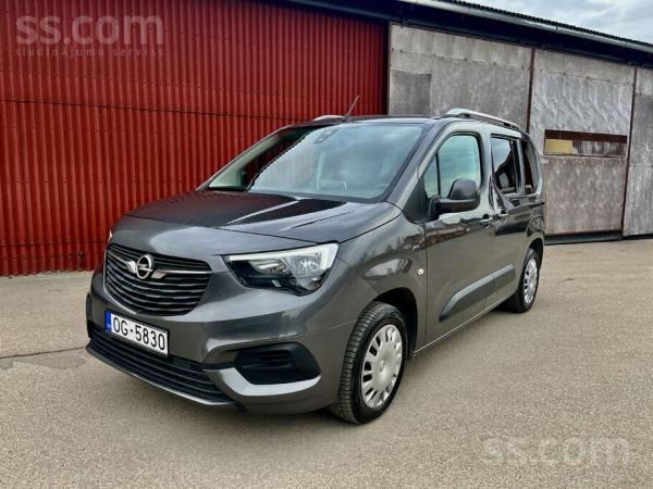 Pelēks Opel Combo 2020 Talsi, ar dzinēja tilpumu 1.50 L un nobraukumu 194 tūkst. km par 12200 €, foto 1 vietnē AUTOMOTO.COM.LV