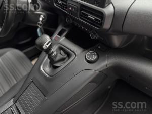 Pelēks Opel Combo 2020 Jelgava, ar dzinēja tilpumu 1.50 L un nobraukumu 104 tūkst. km par 10500 €, foto 15 vietnē AUTOMOTO.COM.LV