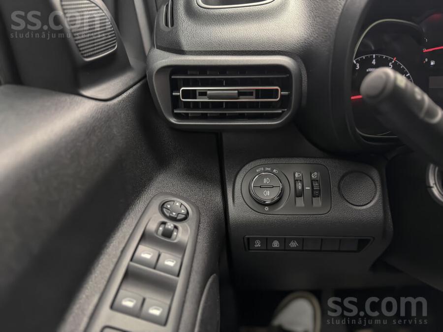 Pelēks Opel Combo 2020 Jelgava, ar dzinēja tilpumu 1.50 L un nobraukumu 104 tūkst. km par 10500 €, foto 19 vietnē AUTOMOTO.COM.LV
