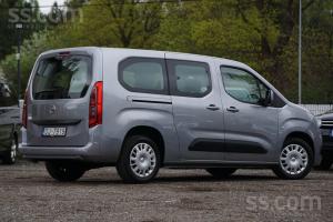Grey Opel Combo 2020 in Riga, with an engine capacity of 1.50 L and mileage of 155 thousand km for 10990 €, photo 5 on AUTOMOTO.COM.LV