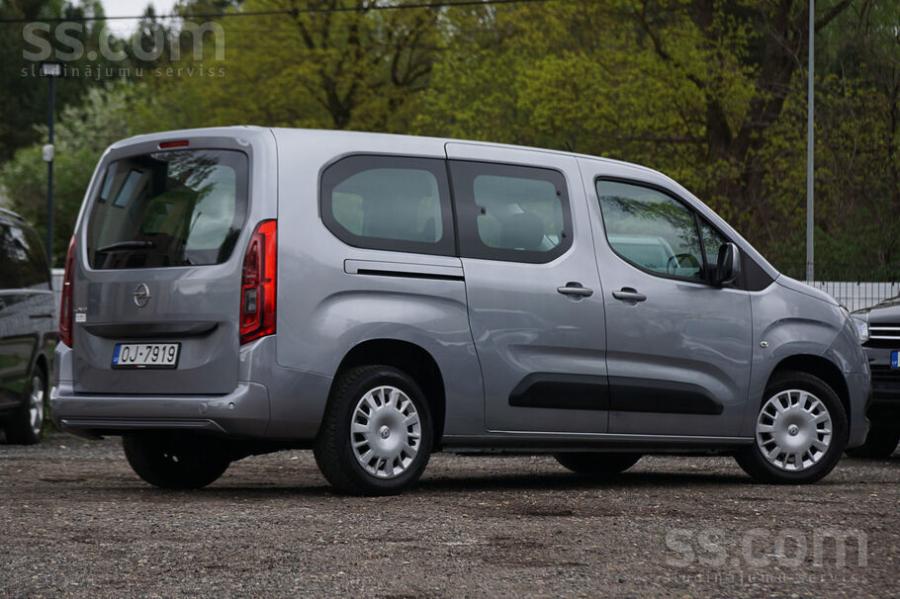 Grey Opel Combo 2020 in Riga, with an engine capacity of 1.50 L and mileage of 155 thousand km for 10990 €, photo 5 on AUTOMOTO.COM.LV