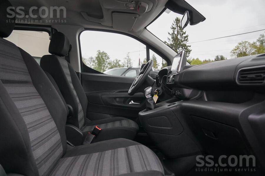 Grey Opel Combo 2020 in Riga, with an engine capacity of 1.50 L and mileage of 155 thousand km for 10990 €, photo 7 on AUTOMOTO.COM.LV