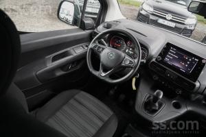 Grey Opel Combo 2020 in Riga, with an engine capacity of 1.50 L and mileage of 155 thousand km for 10990 €, photo 9 on AUTOMOTO.COM.LV