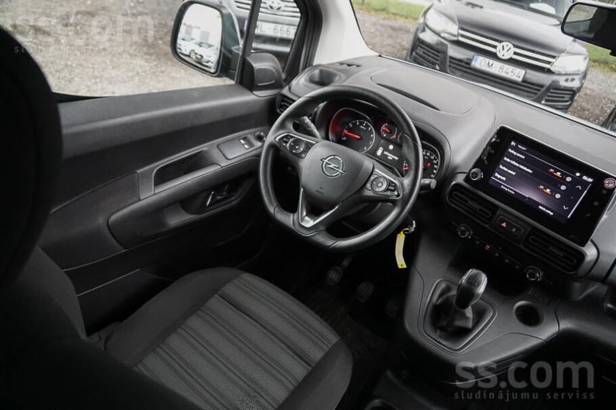 Grey Opel Combo 2020 in Riga, with an engine capacity of 1.50 L and mileage of 155 thousand km for 10990 €, photo 9 on AUTOMOTO.COM.LV