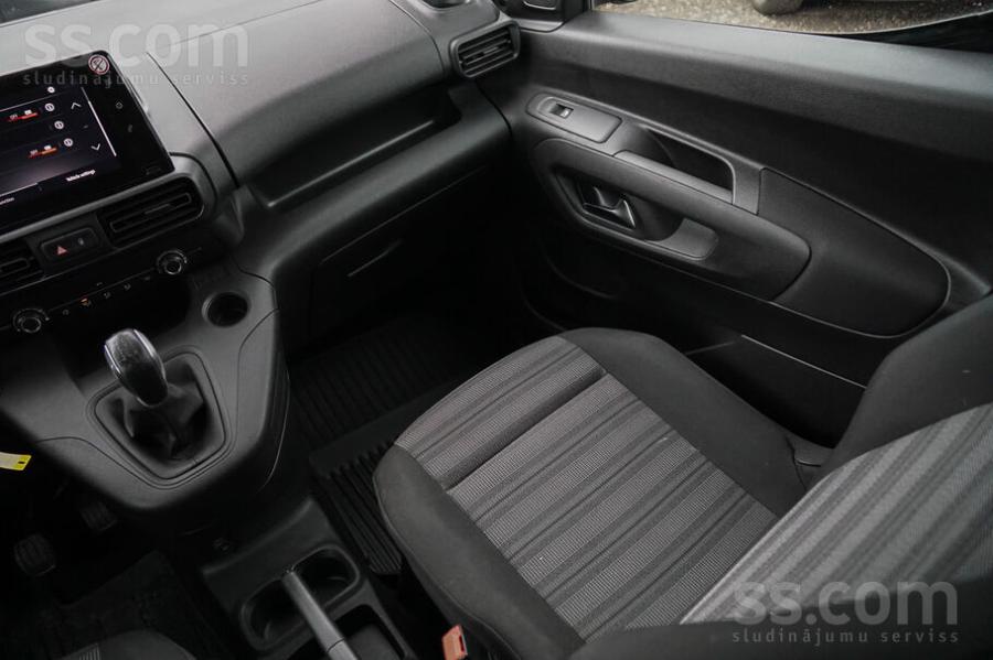 Grey Opel Combo 2020 in Riga, with an engine capacity of 1.50 L and mileage of 155 thousand km for 10990 €, photo 11 on AUTOMOTO.COM.LV