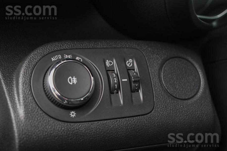 Grey Opel Combo 2020 in Riga, with an engine capacity of 1.50 L and mileage of 155 thousand km for 10990 €, photo 17 on AUTOMOTO.COM.LV