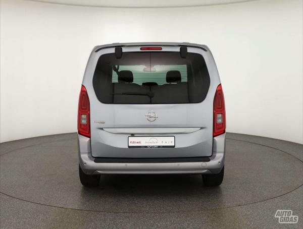 Grey Opel Combo 2021 in Kaunas, with an engine capacity of 1.20 L and mileage of 60 thousand km for 27540 €, photo 4 on AUTOMOTO.COM.LV