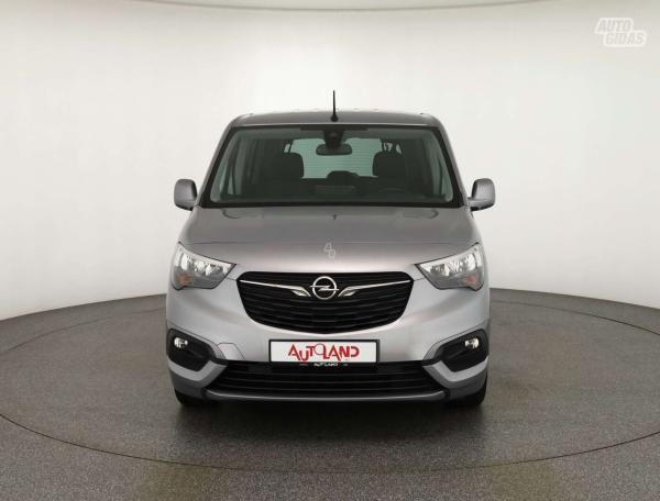 Grey Opel Combo 2021 in Kaunas, with an engine capacity of 1.20 L and mileage of 60 thousand km for 27540 €, photo 8 on AUTOMOTO.COM.LV