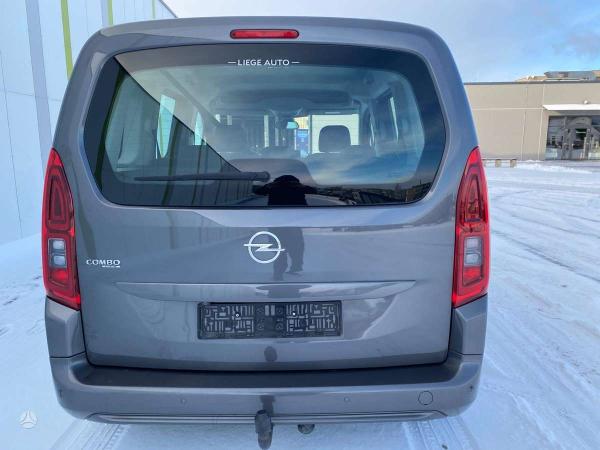 Grey Opel Combo 2021 in Raseiniai, with an engine capacity of 1.50 L and mileage of 104 thousand km for 9300 €, photo 5 on AUTOMOTO.COM.LV