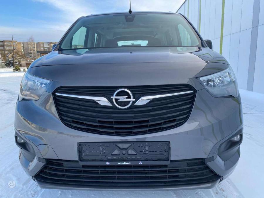 Grey Opel Combo 2021 in Raseiniai, with an engine capacity of 1.50 L and mileage of 104 thousand km for 9300 €, photo 10 on AUTOMOTO.COM.LV