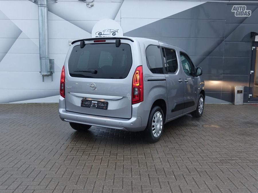 Grey Opel Combo 2022 in Ramuciai, with an engine capacity of 1.50 L and mileage of 52 thousand km for 14950 €, photo 13 on AUTOMOTO.COM.LV