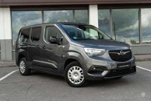 Grey Opel Combo 2022 in Vilnius, with an engine capacity of 1.20 L and mileage of 78 thousand km for 16450 €, photo 3 on AUTOMOTO.COM.LV