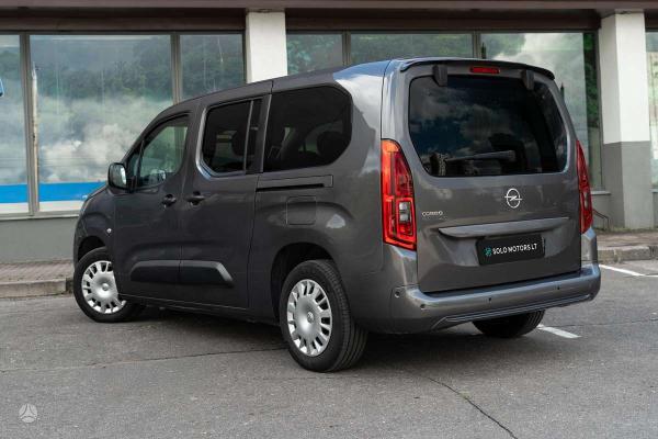 Grey Opel Combo 2022 in Vilnius, with an engine capacity of 1.20 L and mileage of 78 thousand km for 16450 €, photo 7 on AUTOMOTO.COM.LV